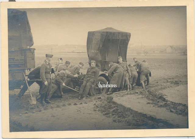 FOTO WEHRMACHT FLAK-SCHEINWERFER auf Anhänger im Schlamm 1941 2.WK (D167) EUR 15,99 - PicClick DE