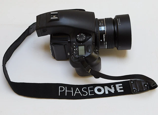 PHASE ONE P45+ Kit complete with 645DF Body & P45+ Digital Back & Case ...