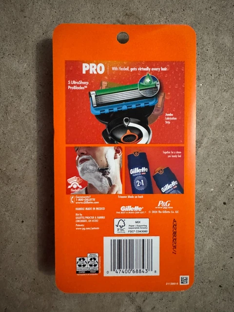 GILLETTE FUSION 5 PROGLIDE RAZOR HANDLE, 4 Total BLADES GENUINE £11.63 ...