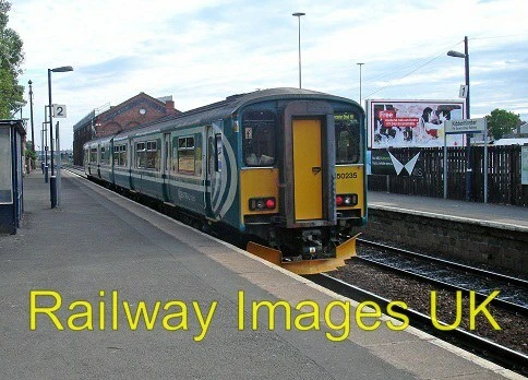 RAILWAY PHOTO CLASS 150 DMU Class 150 at Kidderminster c2006 £2.00 ...