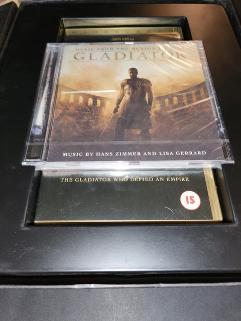 GLADIATOR, LIMITED EDITION Box Set Widescreen VHS Video, CD & Book. Collectible EUR 12,76 ...