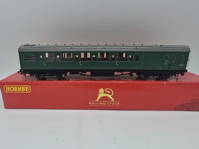 #6045 HORNBY R4305A Maunsell 6 compartment 3rd class brake coach `2796 ...