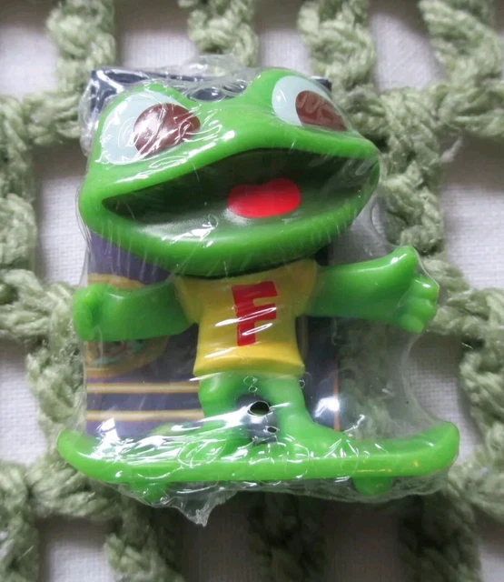 NEW - CADBURY Buttons Freddo Treasures Green Frog Toy Figure Skateboard ...