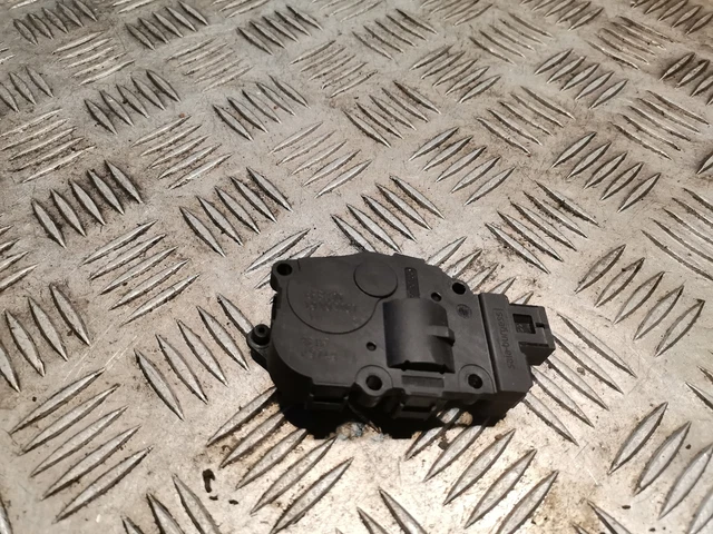 MERCEDES-BENZ S 350 W221 Air Clapet Moteur 2218200042 EUR 11,21 ...