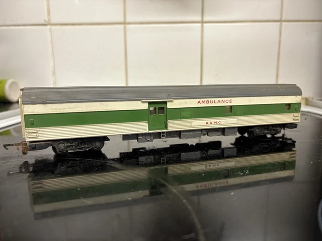 R.A.M.C TRI-ANG ROYAL army Medical Corps tri-ang OO Gauge Model Railway ...