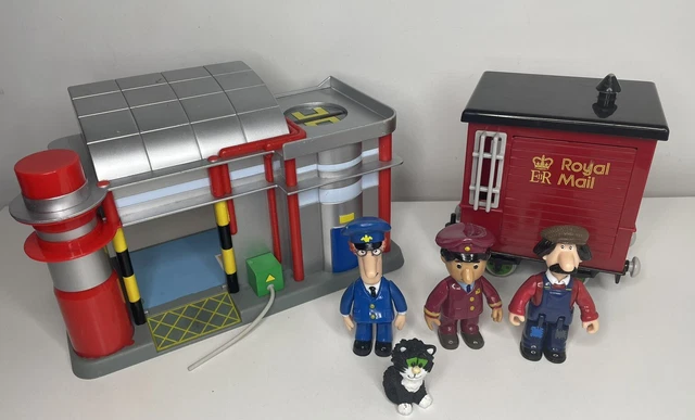 VINTAGE POSTMAN PAT Sorting Office Building Playset, Train Carriage & 3 ...