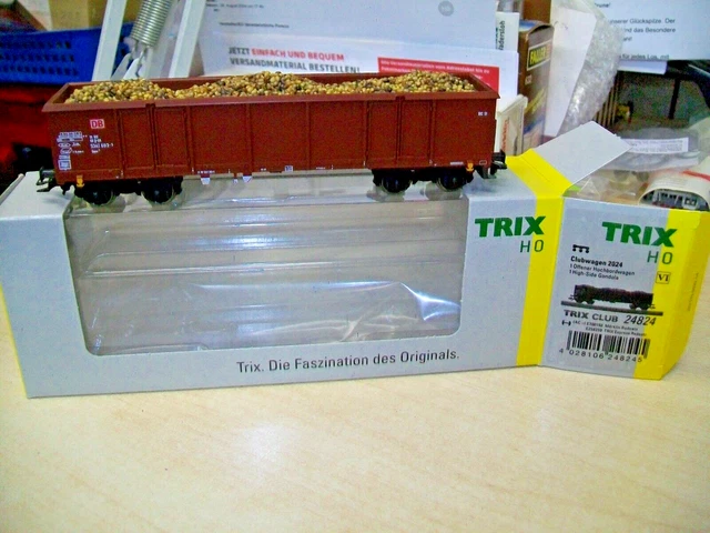 TRIX H0 24824 TRIX Club-Wagen 2024 offener Hochbordwagen m. Beladung ...