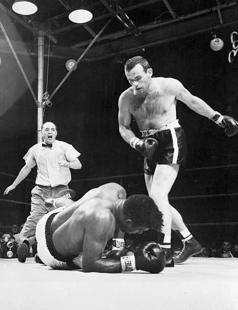 INGEMAR JOHANSSON KNOCKING Down Floyd Patterson 1959 Old Boxing Photo £ ...