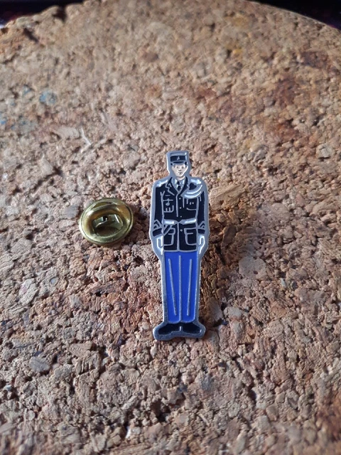 PIN'S GENDARMERIE NATIONALE Police Armée Military Militaire pin Pins ...