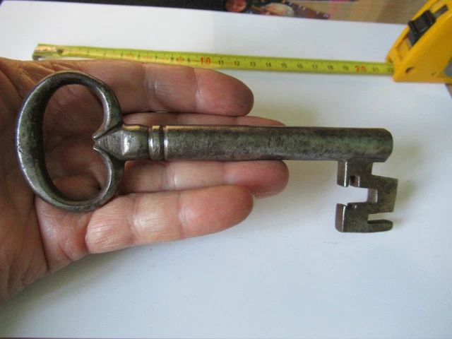 ANCIEN CLE CLEF Antique Old Key Alter Schlüssel Vecchia Chiave Llave ...