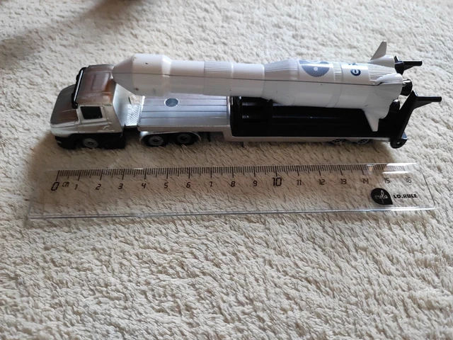 SIKU 1614: SCANIA Tieflader mit esa-Rakete, Schwertransporter, 1:55 EUR 4,99 - PicClick FR