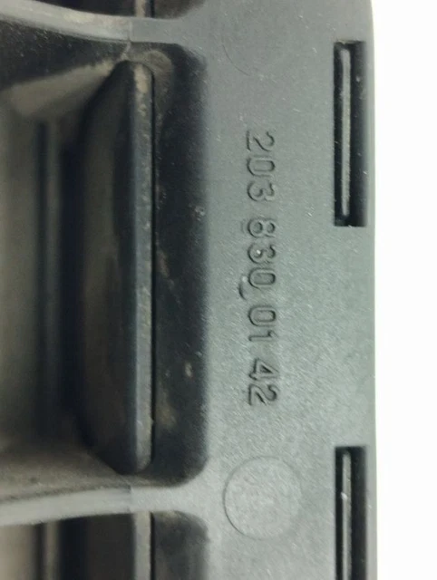 MERCEDES-BENZ C W203 Quarter Panel Druck Lüftungsschlitz 2038300142 ...