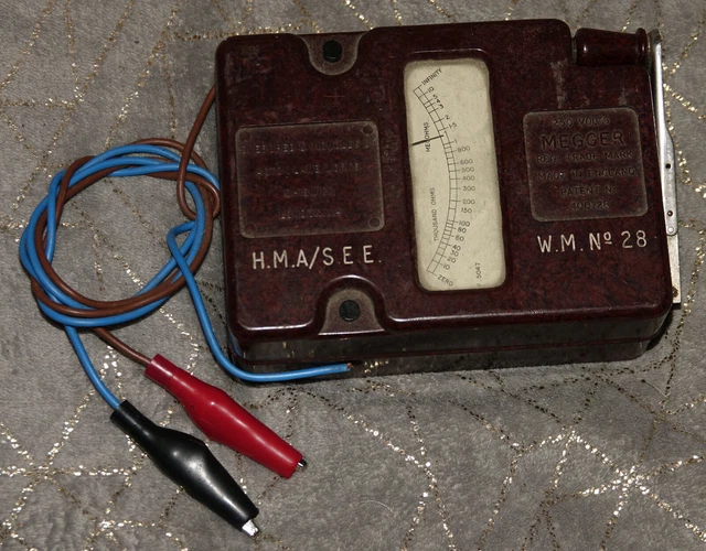 VINTAGE MEGGER BAKELITE Insulation Tester - Patent No. 400728 £24.99 ...