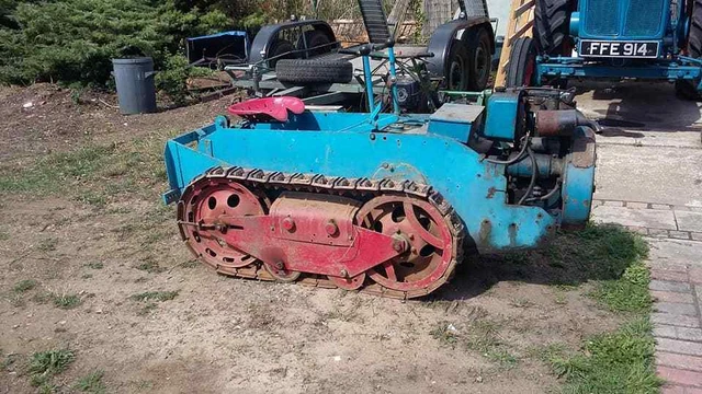 RANSOMES MG6 CRAWLER vintage tractor with electric start diesel engine ...