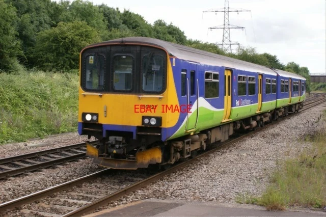 PHOTO CLASS 150 Sprinter 2-Car Dmu No 150 121 Approaching Abbey Wood V2 ...