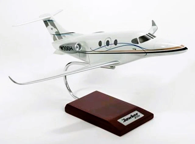 RAYTHEON HAWKER BEECHCRAFT 200 Desk Display Private Jet Model 1/32 SC ...