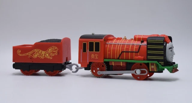 THOMAS & FRIENDS TrackMaster Yong Bao The Hero Motorized Train Engine ...