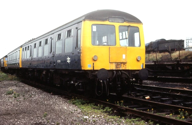 47 ORIGINAL COLOUR Railway Slide Dmu Class No Details 1979 £3.99 ...