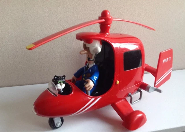 POSTMAN PAT 3 Special Delivery Service Friction Helicopter, plays music ...