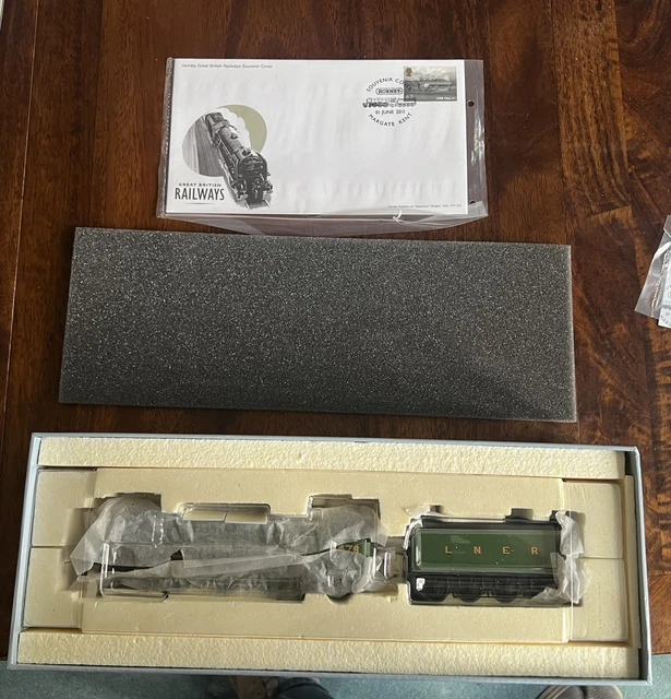 HORNBY R3073 ROYAL Mail LNER Class A1 The Royal Lancer DCC Ready, Ltd ...