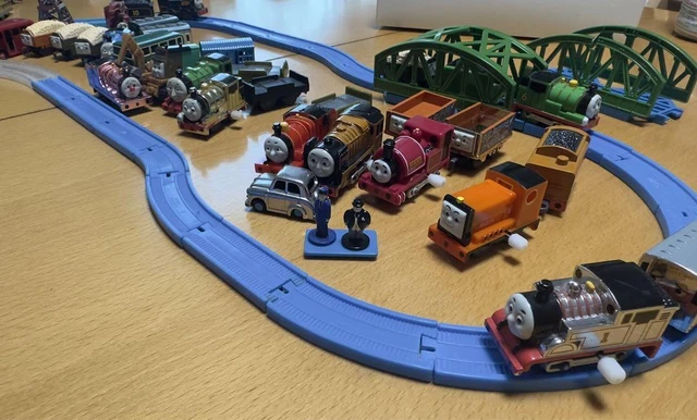 CAPSULE PLARAIL THOMAS The Tank Engine Gacha EUR 66,32 - PicClick FR