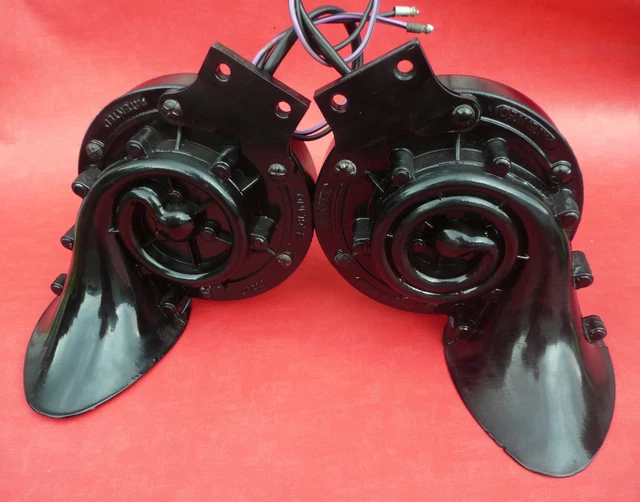LUCAS WINDTONE HORNS WT614 Jaguar XK120 MK 7 MK 9 Bristol Citroen 15 AC ...
