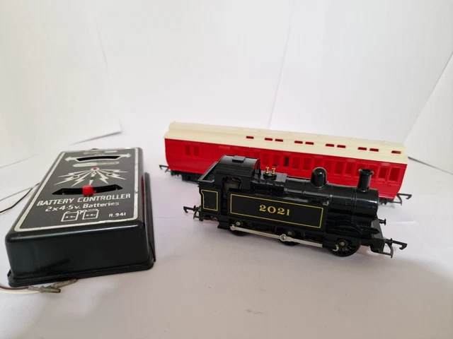 RARE R333 RED Clerestory Coach, R52 3F Jinty + Controller From Hornby ...