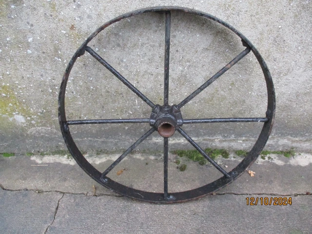 ANCIENNE ROUE EN fer tres bon etat diametre 63 cm EUR 7,00 - PicClick FR