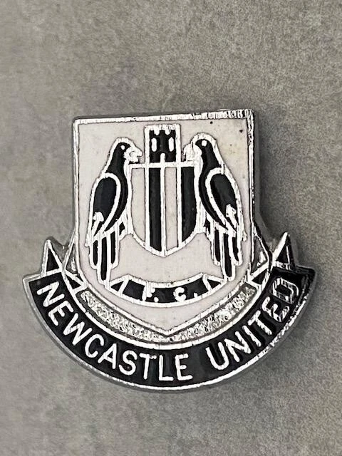 VINTAGE NEWCASTLE UNITED FC Football Club Enamel Badge $12.56 - PicClick