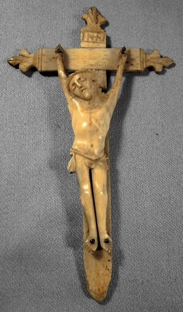 TRES ANCIEN CRUCIFIX en OS - CHRIST JANSENISTE - XVII-XVIIIe EUR 40,00 ...