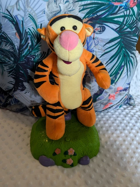 DISNEY THINKWAY 90S Vintage 14" Talking Tigger Bouncing Room Guard Rare ...