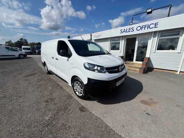 2020 70 VAUXHALL Vivaro 1.5 Turbo D 2900 Dynamic Panel Van 6Dr Diesel ...