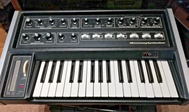 (WORKING, READ DESCRIPTION) Moog Micromoog Classic Vintage Analogue ...