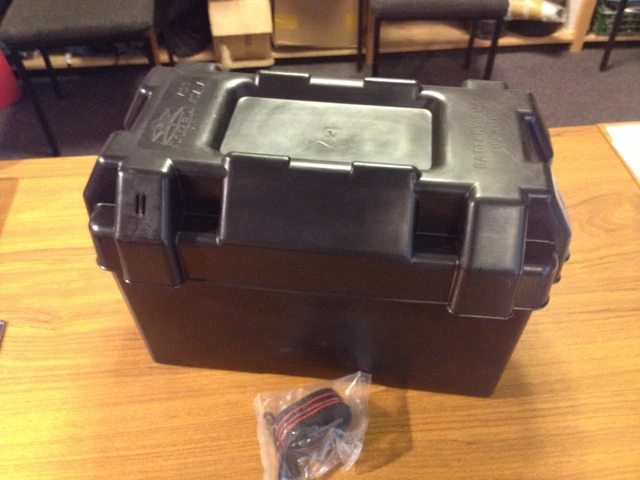 NEW BATTERY BOX Boat Outboard Motor Caravan Camper Batt 12 V With Strap ...
