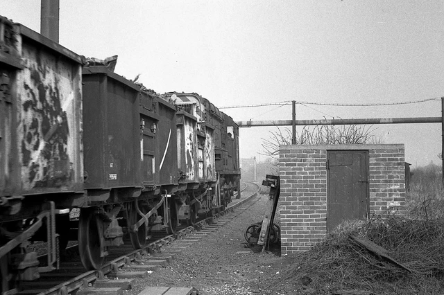BRITISH RAIL CLASS 08 scrap train Doncaster junction South Yorks Rail ...