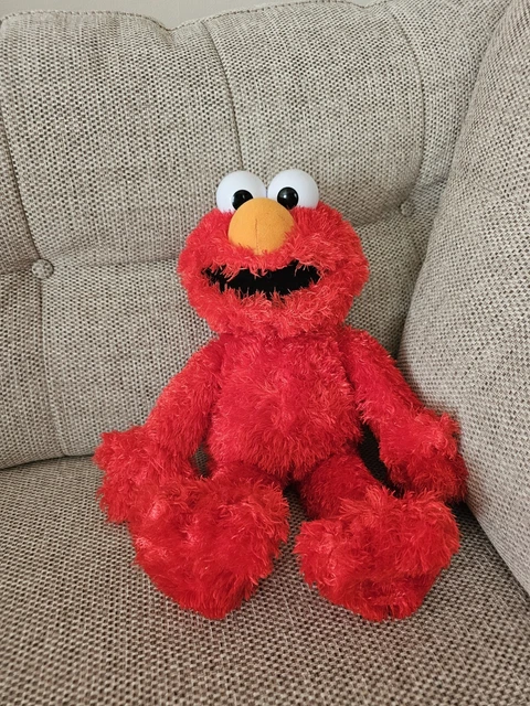SESAME STREET TICKLE Me Elmo Interactive Soft Toy Laughs And Shakes £10 ... SESAME STREET TICKLE Me Elmo Interactive Soft Toy Laughs And Shakes £10 ...