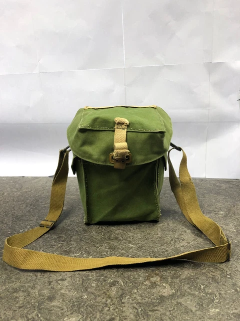 VINTAGE BRITISH ARMY Lightweight MKII Respirator Haversack 1953 £15.00 ...