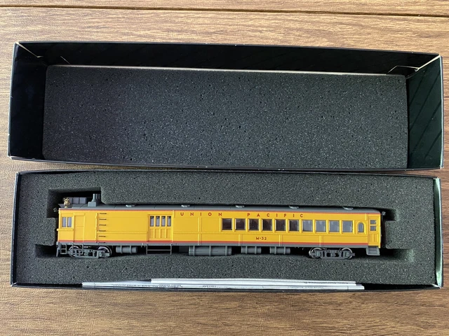 BACHMANN SPECTRUM HO EMC Gas Electric Doodlebug Union Pacific M-32, No ...
