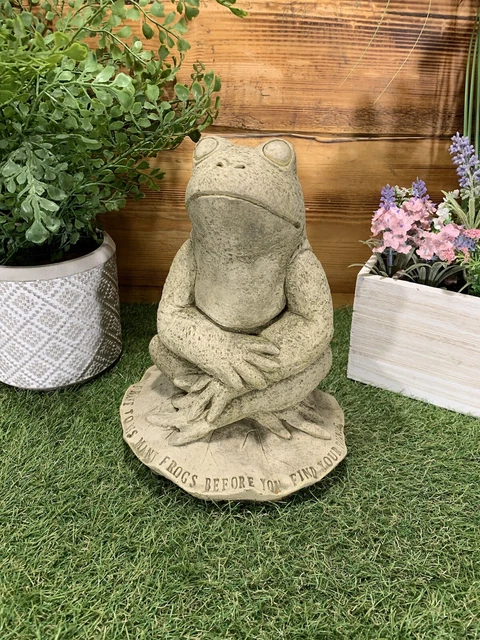 STONE GARDEN PRINCE Charming Frog On A Lily Pad Verse Statue Ornament £ ...