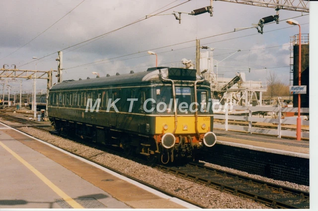 RAIL PHOTO DMU 55023 L123 @ Bletchley 15/3/95 11:40 from Bedford £2.75 ...