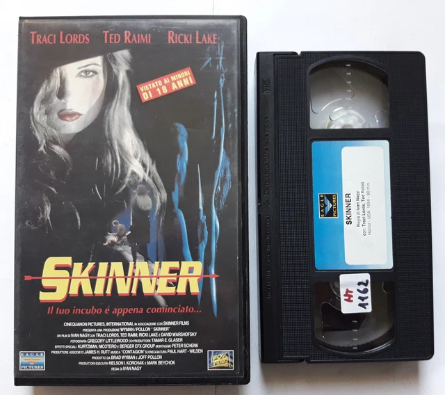 SKINNER (1993) VHS Fox Video Ted Raimi, Ricki Lake, Traci Lords EUR 16,90 - PicClick DE