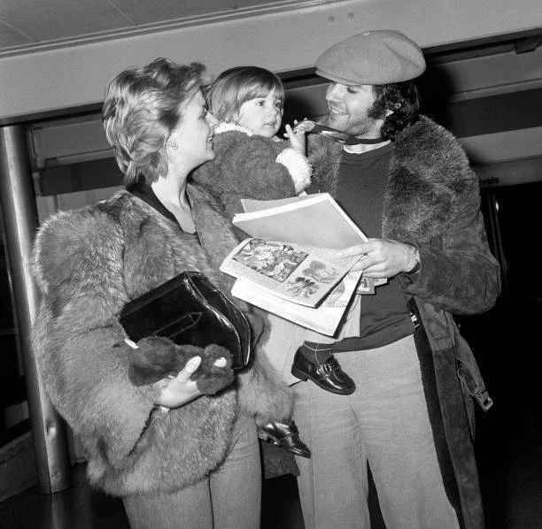 ACTOR SINGER DAVID Essex With His Wife Maureen 1974 OLD PHOTO EUR 6,60 ...
