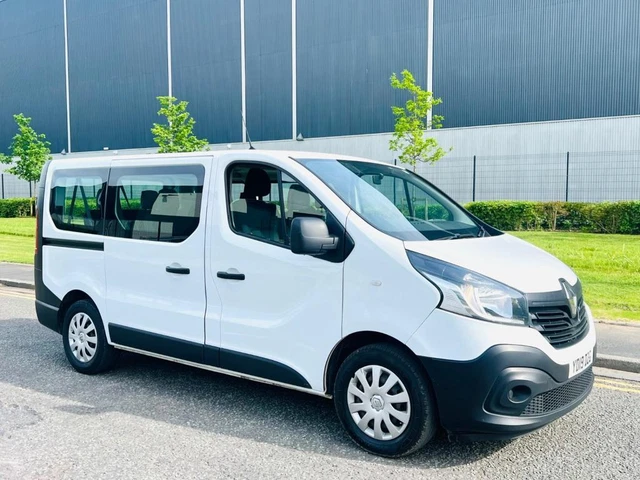 2019/19 RENAULT TRAFIC Business Energy 9 Seater Minibus-1.6 Dci 120 Ps ...