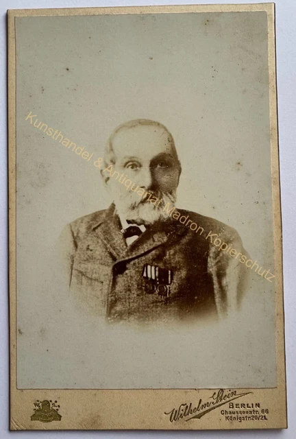 ORIG. KAB FOTO Photo Fotografie Bild alt Mann Herr Mode um 1890 Orden ...