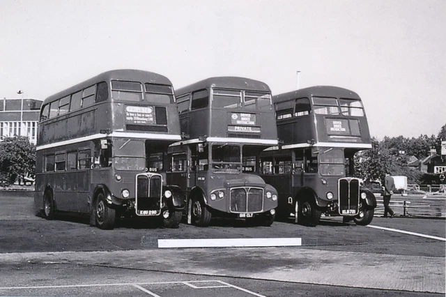 097G 6X4& Bus Photo - London Transport. Fleet no. RT1530, reg. no ...