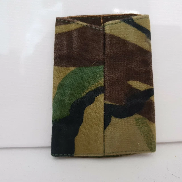 BRITISH ARMY LIEUTENANT Colonel Rank shoulder slide woodland cammo ... BRITISH ARMY LIEUTENANT Colonel Rank shoulder slide woodland cammo ...