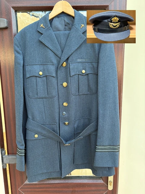 WW2 RAF FLIGHT Lieutenant Complete Officers Uniform (Original/Repro ) £ ...