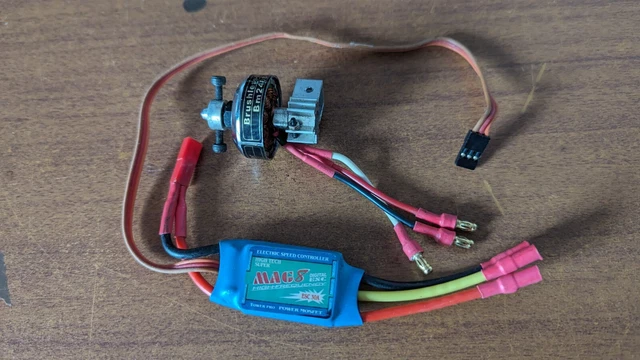 TOWER PRO B2408-21 Brushless Outrunner Motor with Prop Adapter & 30 amp ...