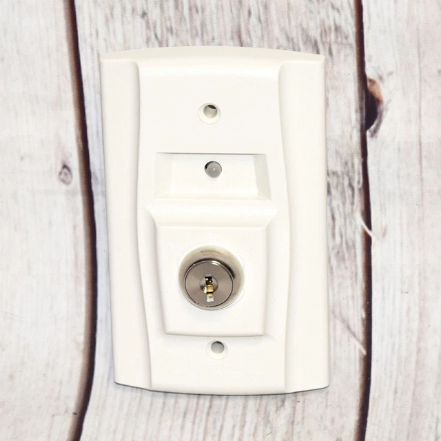 SYSTEM SENSOR RTS151KEY Remote Test & Reset Station For Duct Smoke ...