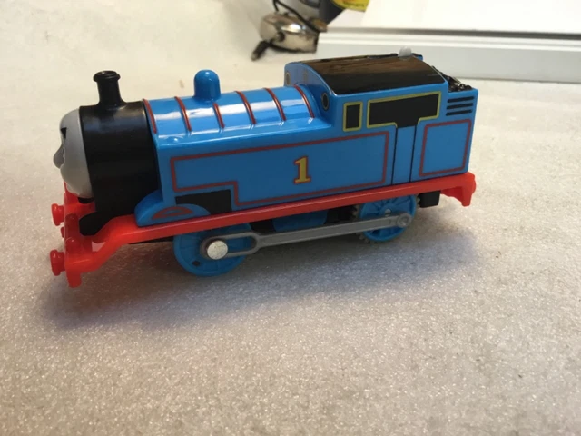 TRACKMASTER, THOMAS & Friends Motorised Battery Train, THOMAS, Mattel ...